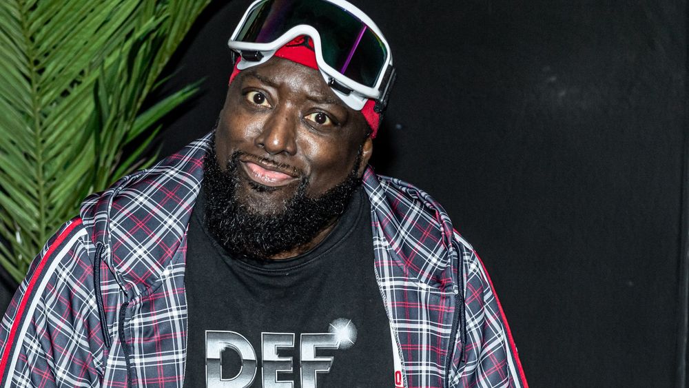 Geschokte reacties op overlijden Def Rhymz: 'Een waar icoon' - Omroep ...