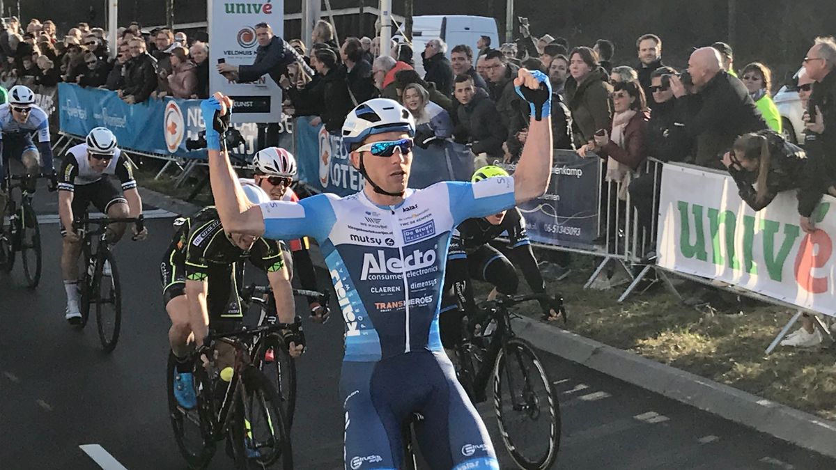 Coen Vermeltfoort naar VolkerWessels-Merckx - RTV Drenthe