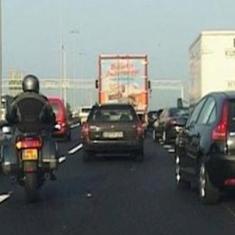 Ongeluk zorgt voor lange file A1 - Oost