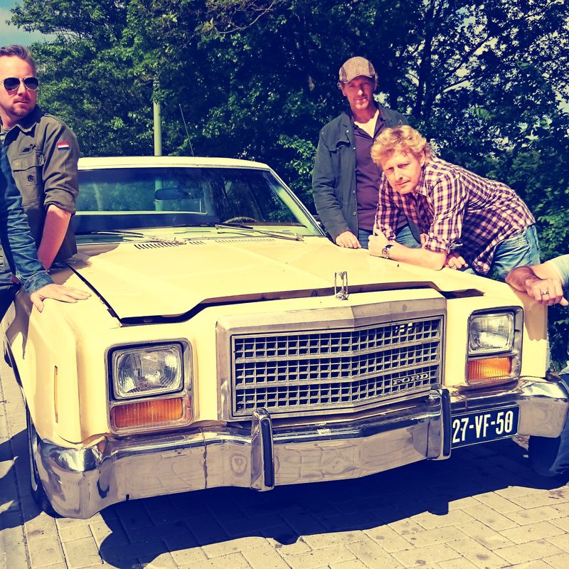 Silver Pockets Full in Live uit Lloyd - Rijnmond