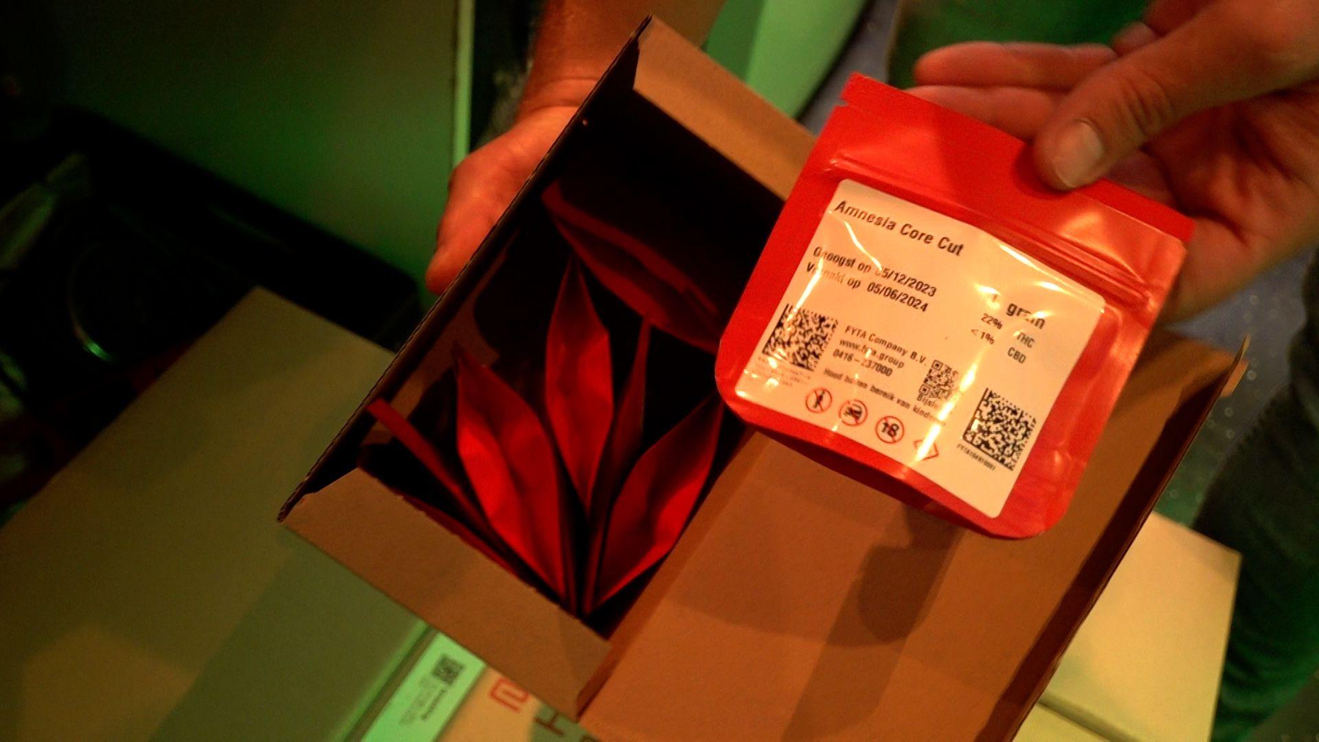 Een joint met legale wiet, hoe smaakt die? - Omroep Gelderland