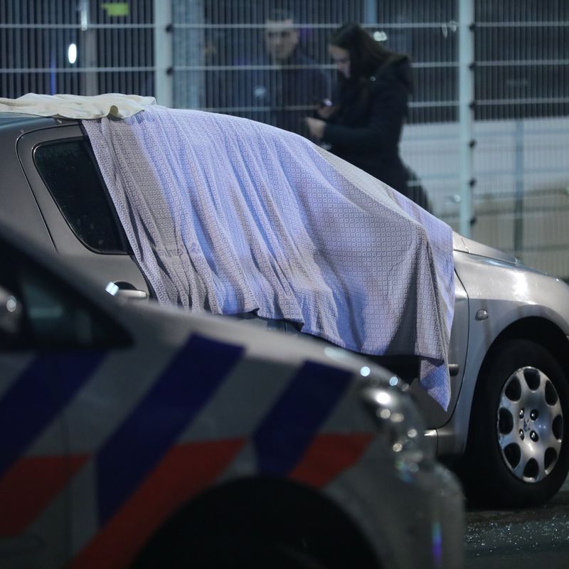Dode man in auto Radarstraat niet omgekomen door misdrijf - Omroep West