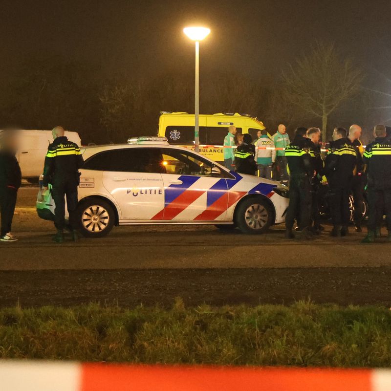 Dode man (36) gevonden op straat, groot politieonderzoek gestart - Omroep West