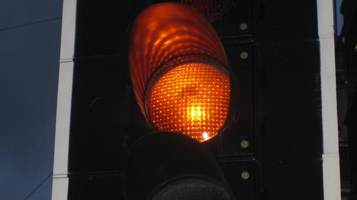 Tijdelijke stoplichten bij opritten A15 - Rijnmond