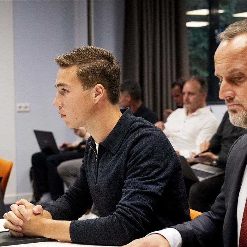 FC Twente-doelwit Eiting en Volendam botsen in arbitragezaak; uitspraak ...
