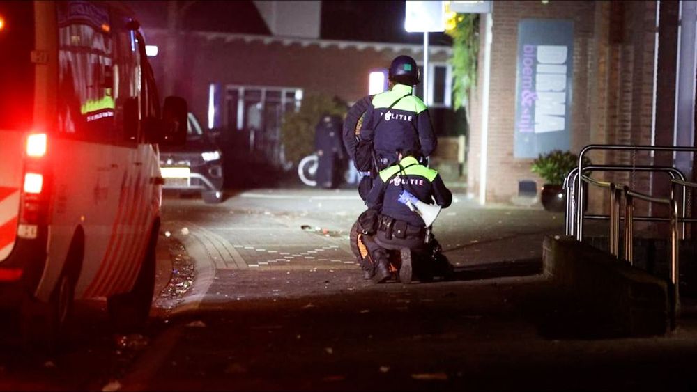 Verdachte (29) oudejaarsgeweld langer vast - Omroep Gelderland