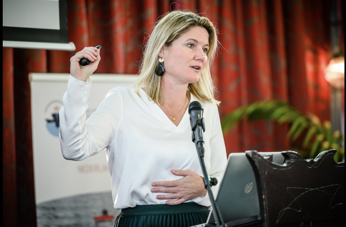 Na 16 jaar weer een Havenvrouw van het Jaar benoemd - Rijnmond