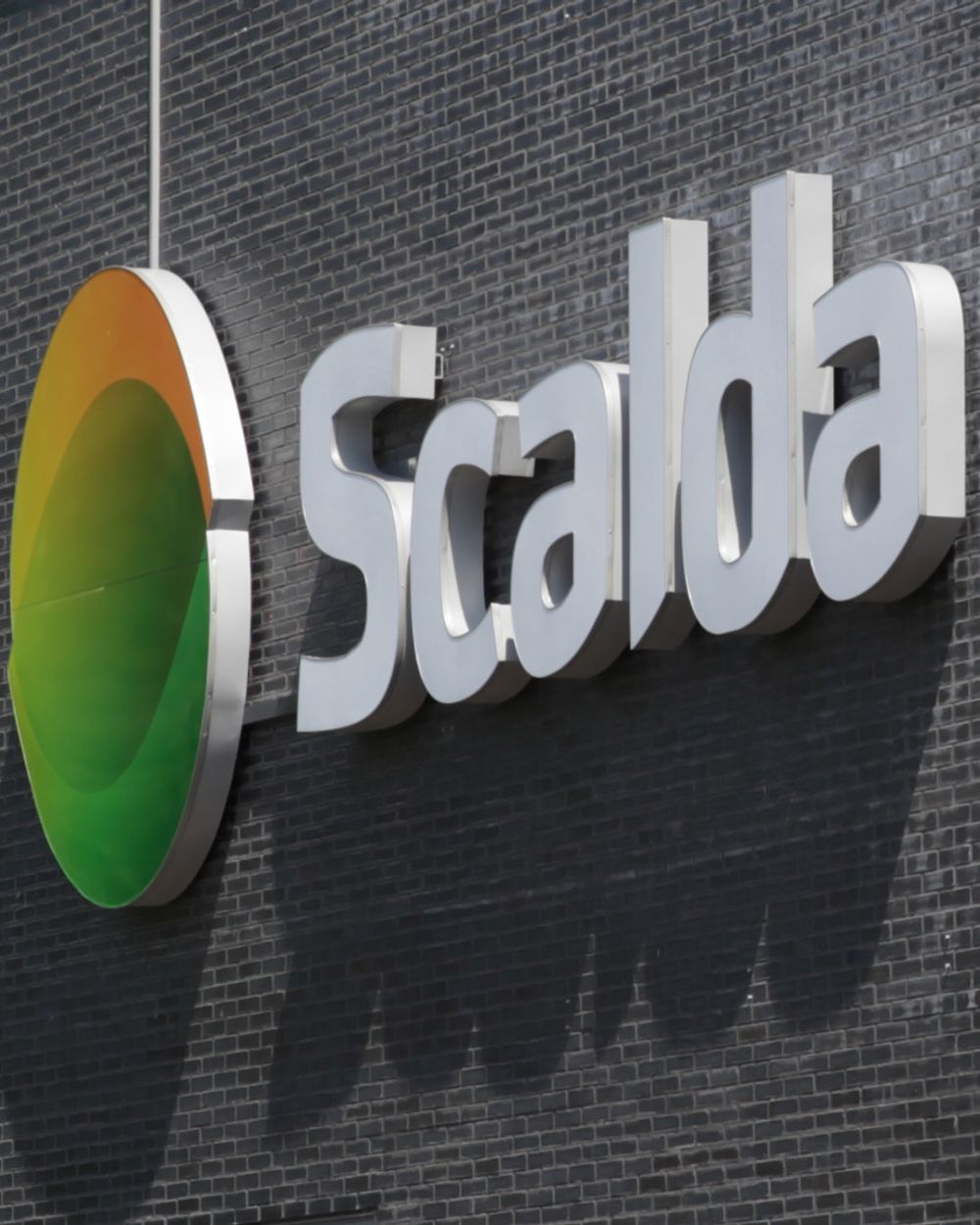 Docent Scalda veroordeeld voor ontucht, maar krijgt geen straf - Omroep ...