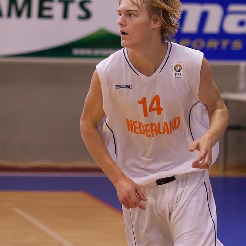 Basketballer Veenstra: 'Ik wil een belangrijke speler zijn' - RTV Drenthe