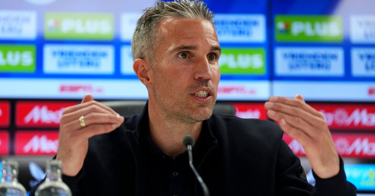 Feyenoord neemt per direct afscheid van Robin van Persie als ...