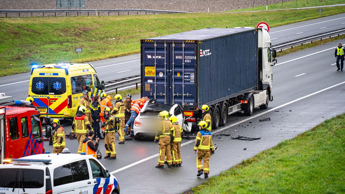 Jacqueline was getuige van fataal ongeluk op snelweg: 'O god, hij rijdt veel te hard' - Rijnmond