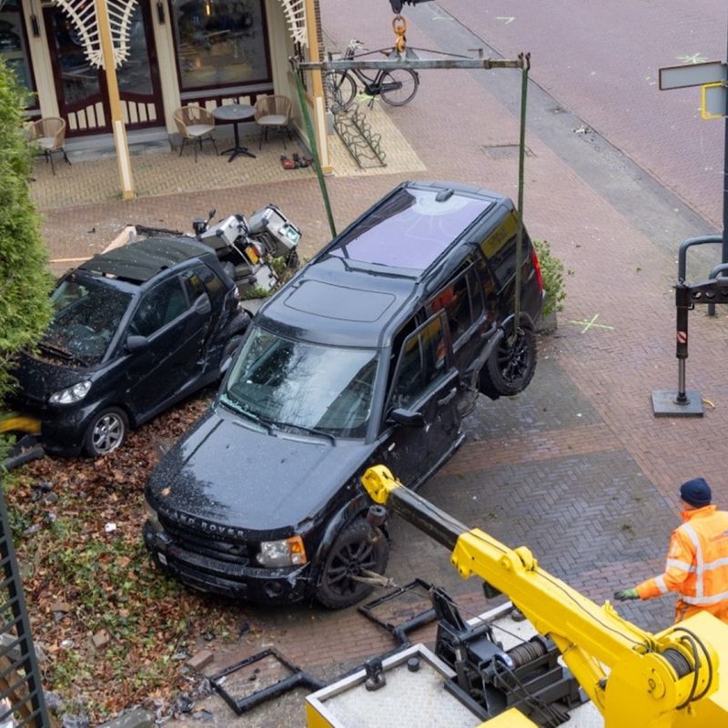 Jongen (17) veroordeeld voor ernstig ongeluk in Damwâld - Omrop Fryslân