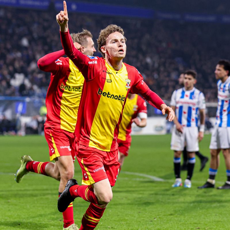 Go Ahead Eagles wint dankzij invallers in Heerenveen en evenaart oud clubrecord - Oost