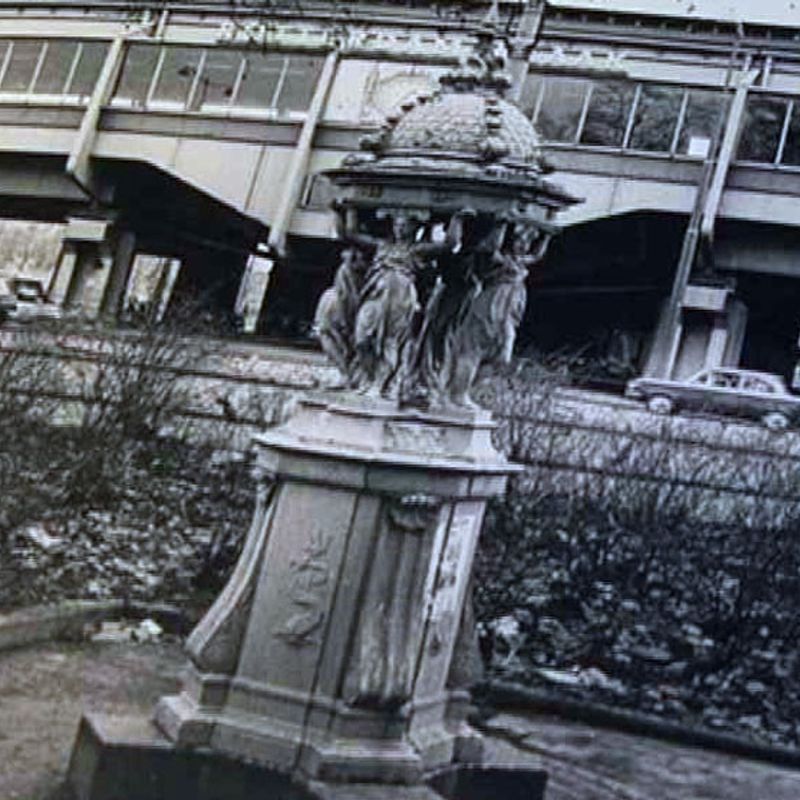 Drinkfontein De Vier Gratièn - Rijnmond