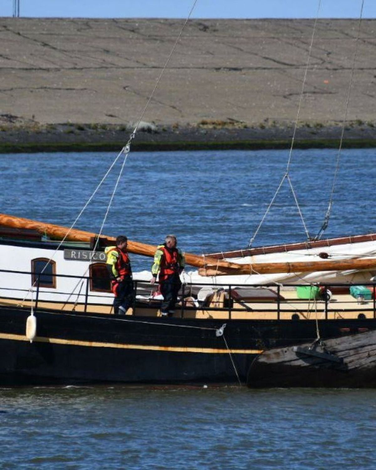 Onderzoeksraad over dodelijk ongeluk met de Risico: giek gebroken door ...