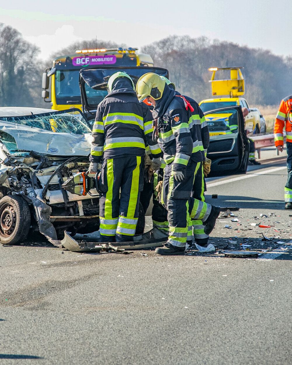 Man (79) overleden na ongeluk op N381: drie mensen aangehouden - Omrop ...