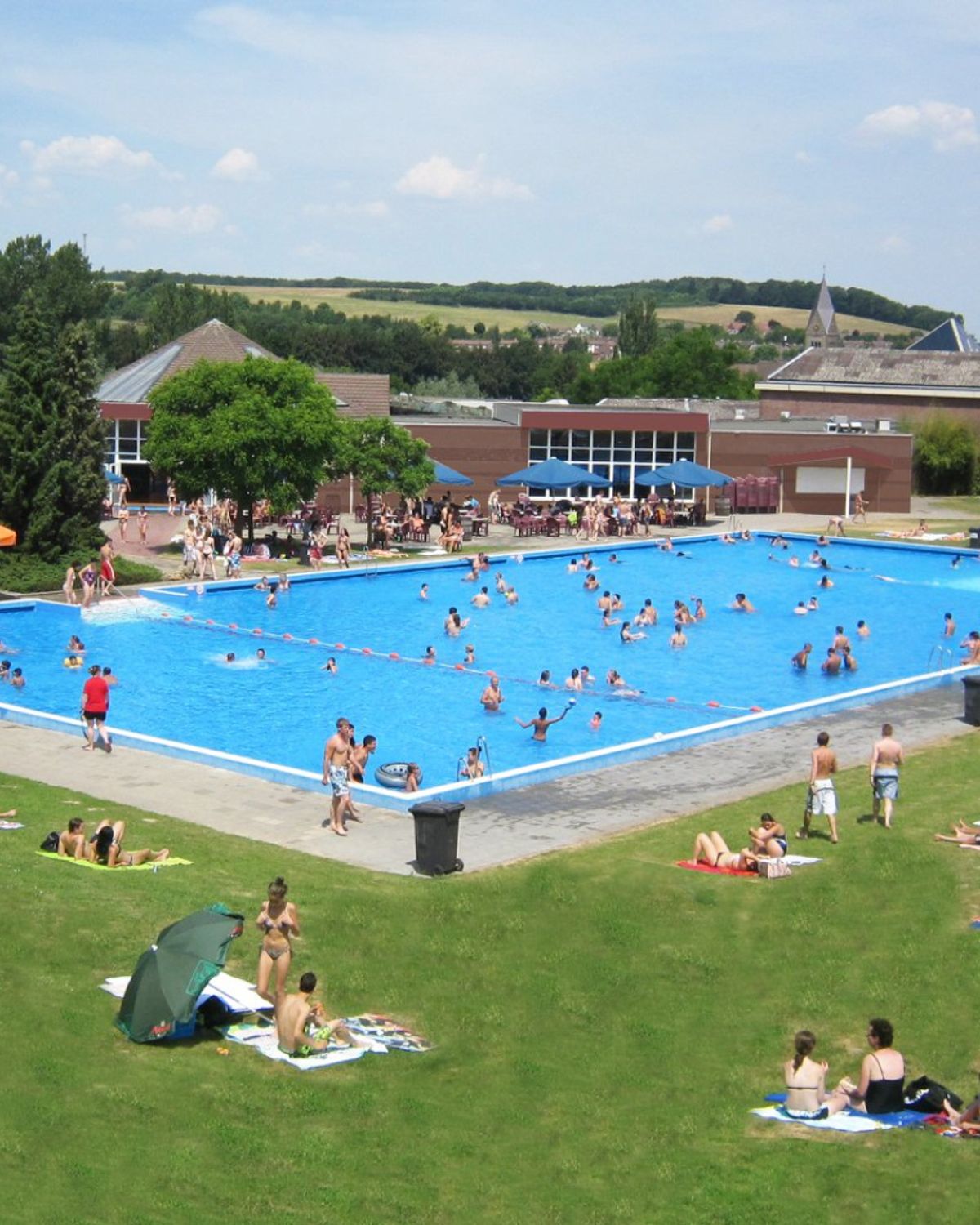 Mosaqua komt met eigen begroting voor redding zwembad - L1 Nieuws