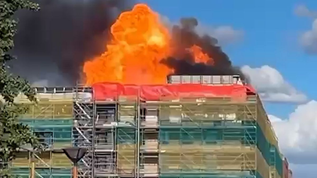 Grote brand bij Leidsche Rijn Centrum onder controle, geen gewonden ...