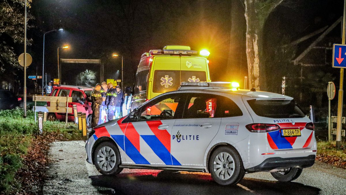 Twee gewonden na frontale botsing in Erica - RTV Drenthe