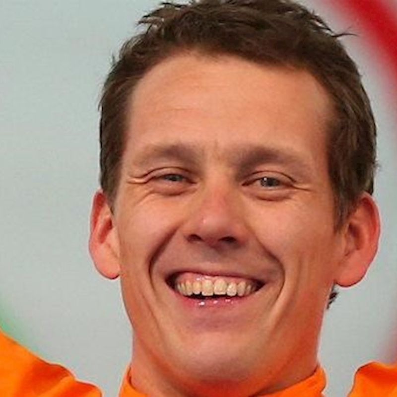 Olympisch kampioen Stefan Groothuis opende schaatsseizoen De Scheg in ...