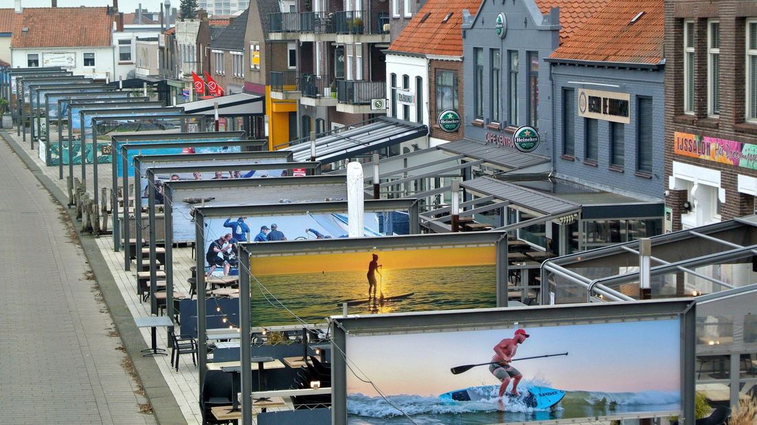 Zeehondjes en kitesurfers: nieuwe fotobanners sieren het centrum van ...