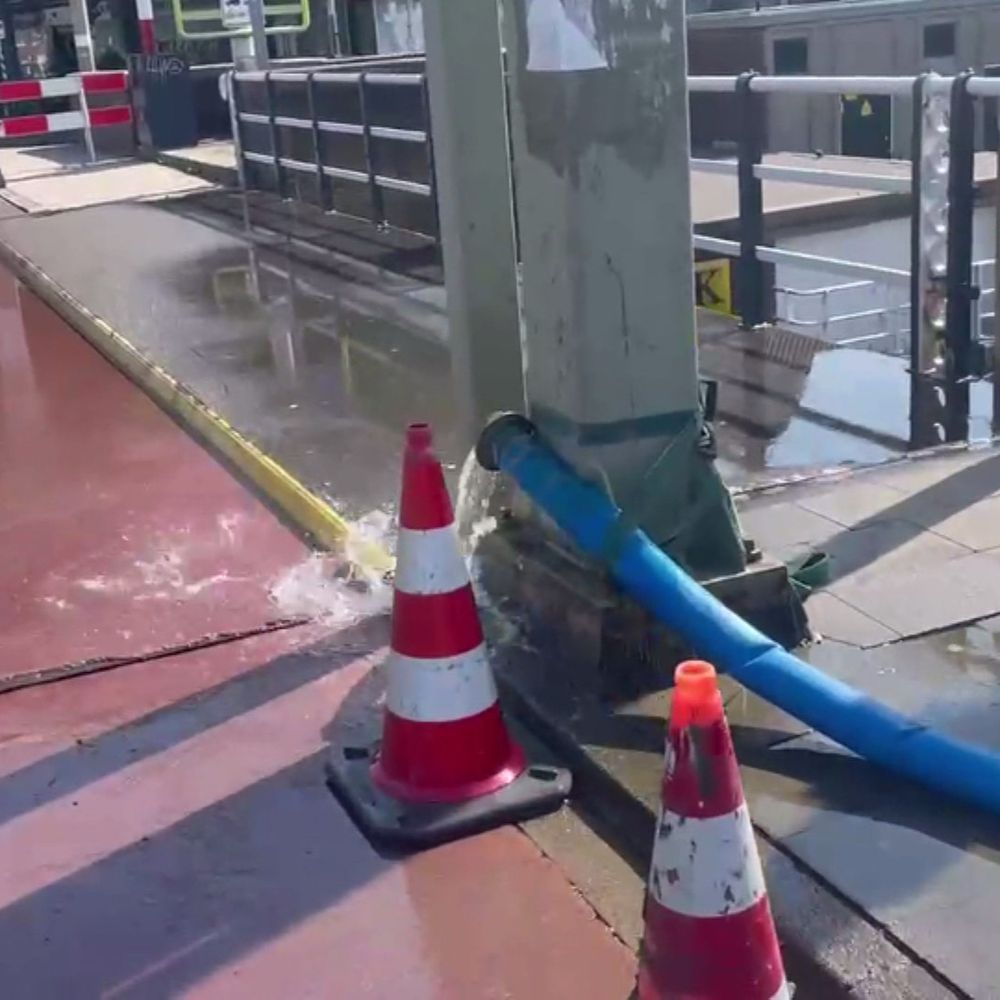 Water houdt Geestbrug koel - Omroep West