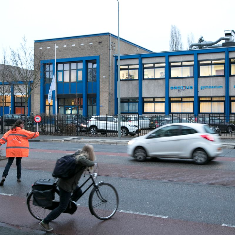 Extra beveiliging school Heerlen na zware bedreigingen - L1 Nieuws