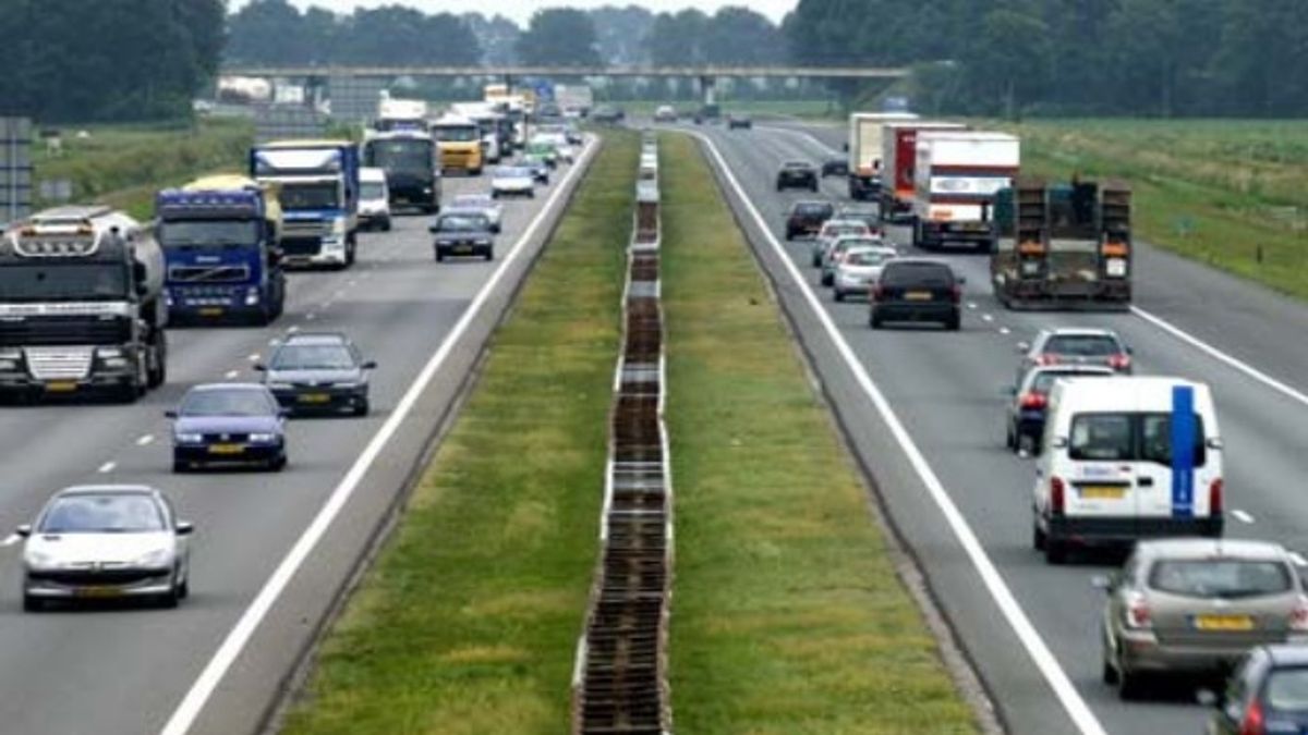 Op- en afritten A28 bij Beilen afgesloten - RTV Drenthe