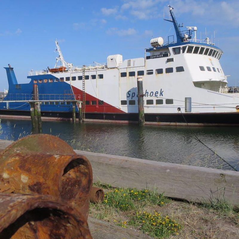 Rederij Doeksen zet veerboot in de etalage - RTV Noord