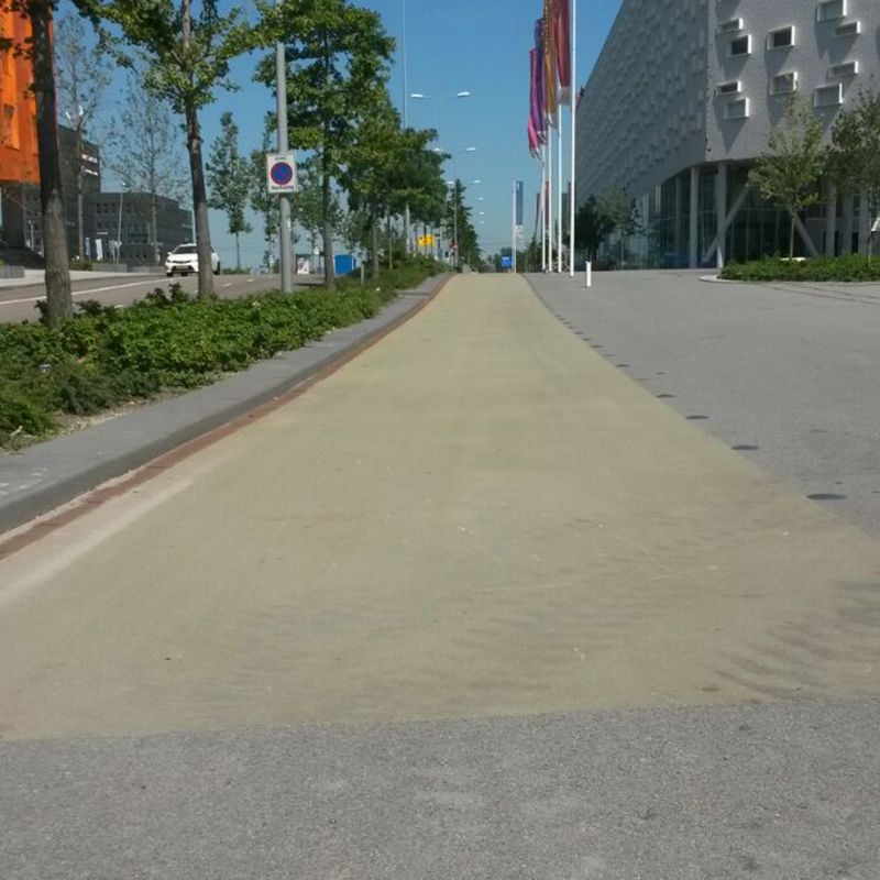 Groen fietspad Euroborg verschiet van kleur - RTV Noord