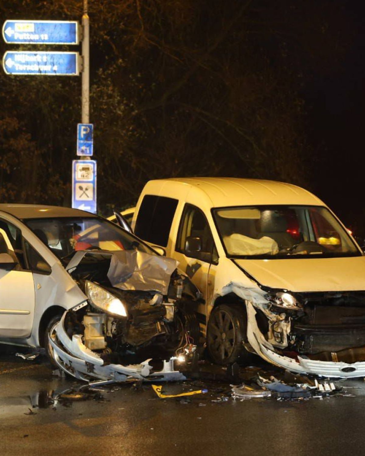 Frontale botsing op knooppunt A1 en A30 - Omroep Gelderland