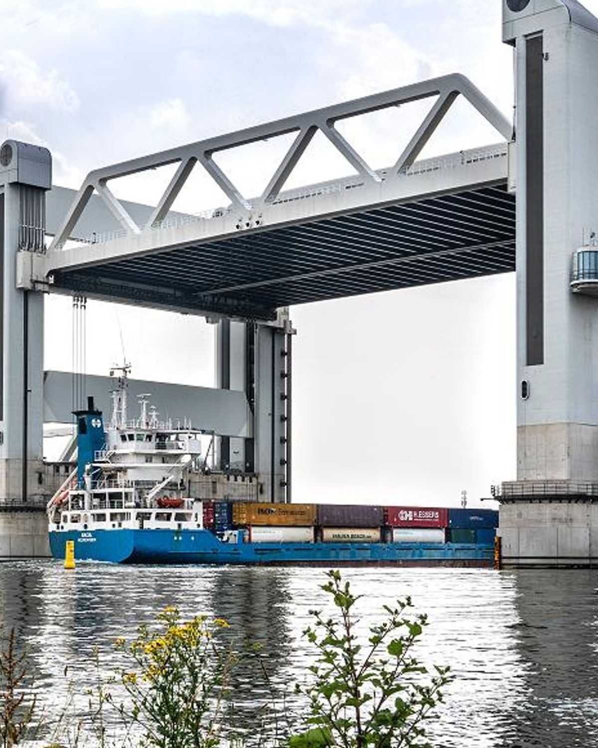 Storing Botlekbrug nog niet opgelost, vandaag weer tijdelijk dicht voor ...