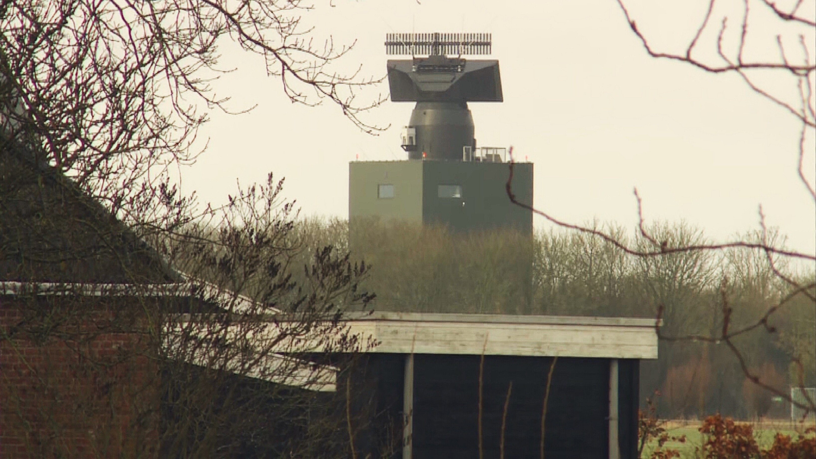 Nieuwe koepel en 250.000 euro moeten Wier verlossen van radar-misère ...