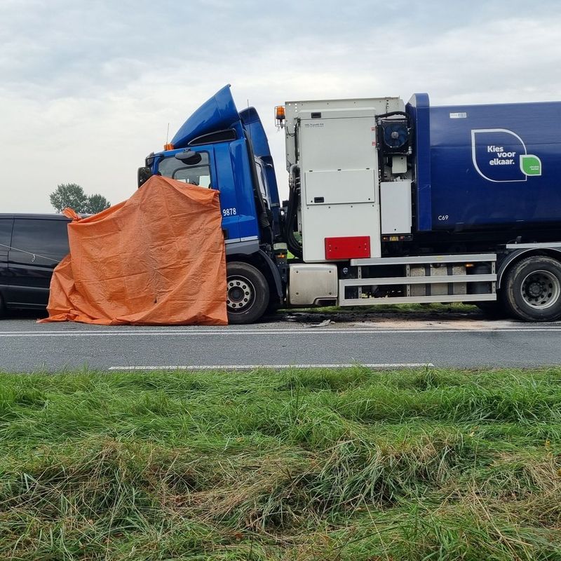 Man (60) overleden na frontale botsing bij Zelhem - Omroep Gelderland