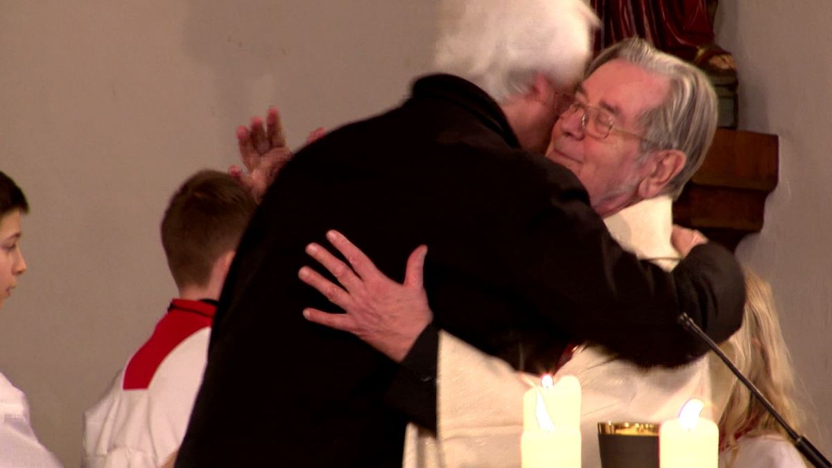 Bobby van den Berg (85) is al 60 jaar pastoor in Duitsland - Omroep ...