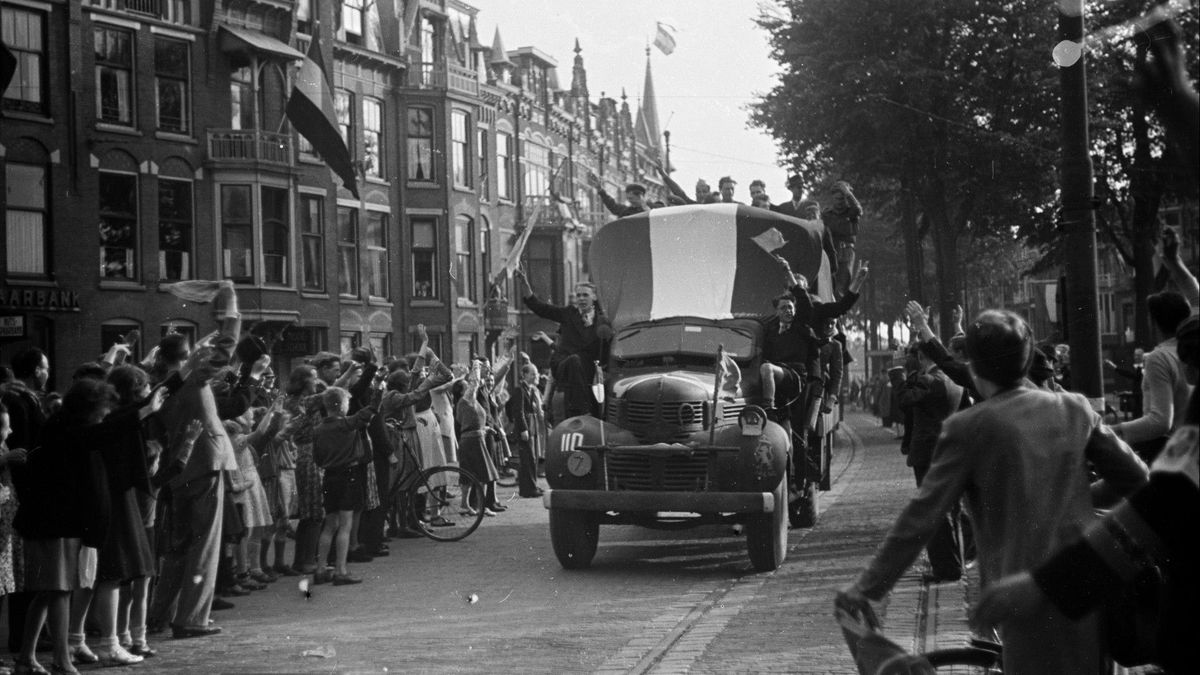 Bevrijdingsdag, maar geen vrije dag: waarom is dat zo? - Omroep West