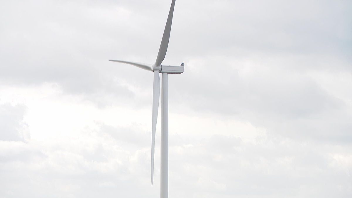 Eerste windmolen gebouwd op Energiepark Pottendijk - RTV Drenthe