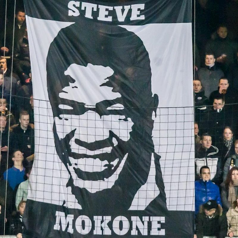Heracles reageert geschokt op harde uitspraken dochter Steve Mokone - Oost