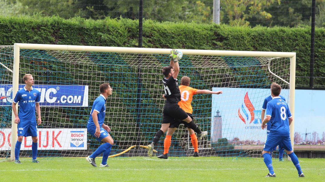 Terneuzense Boys heeft aan een helft genoeg tegen FC Axel - Omroep Zeeland