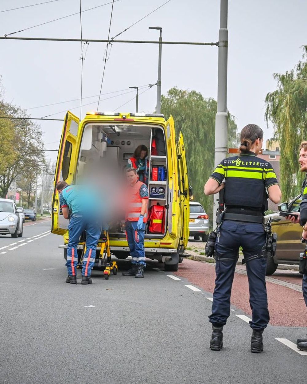 Gewonde bij aanrijding • automobilist haalt nat pak - Omroep Gelderland