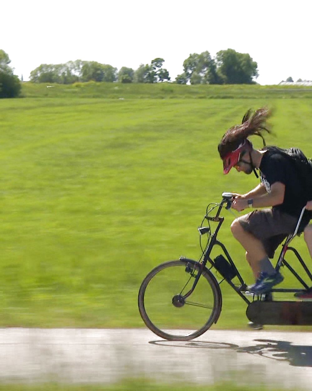 Een grote domper voor de 'metal tandem' van de Fietselfstedentocht ...