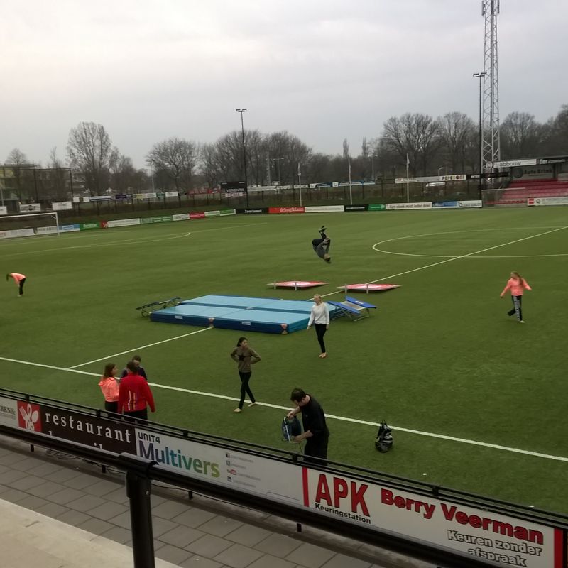 Honderden middelbare scholieren ontdekken sporten tijdens finale ... Honderden middelbare scholieren ontdekken sporten tijdens finale ...