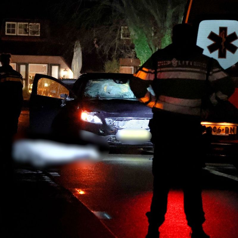 Voetganger overlijdt na aanrijding met auto - Omroep Gelderland