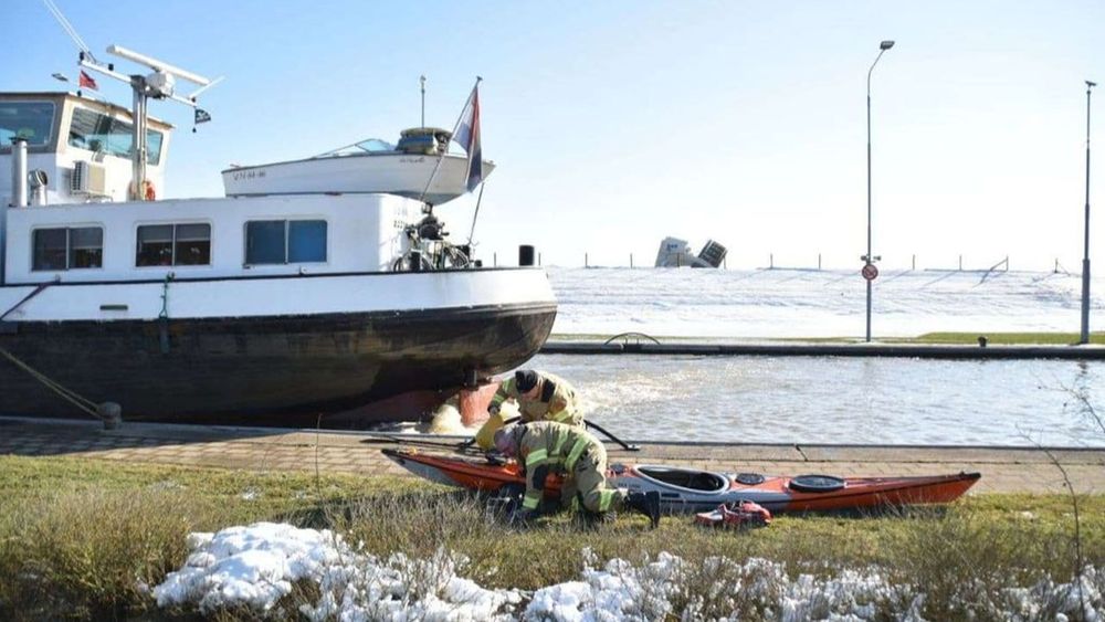 WINTERBLOG | Kanoërs uit water gered bij Driel - Omroep Gelderland