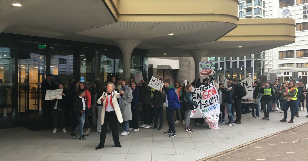 Actiegroep hoopvol terug uit Den Haag, ondanks dat Kamerleden sluiting ...