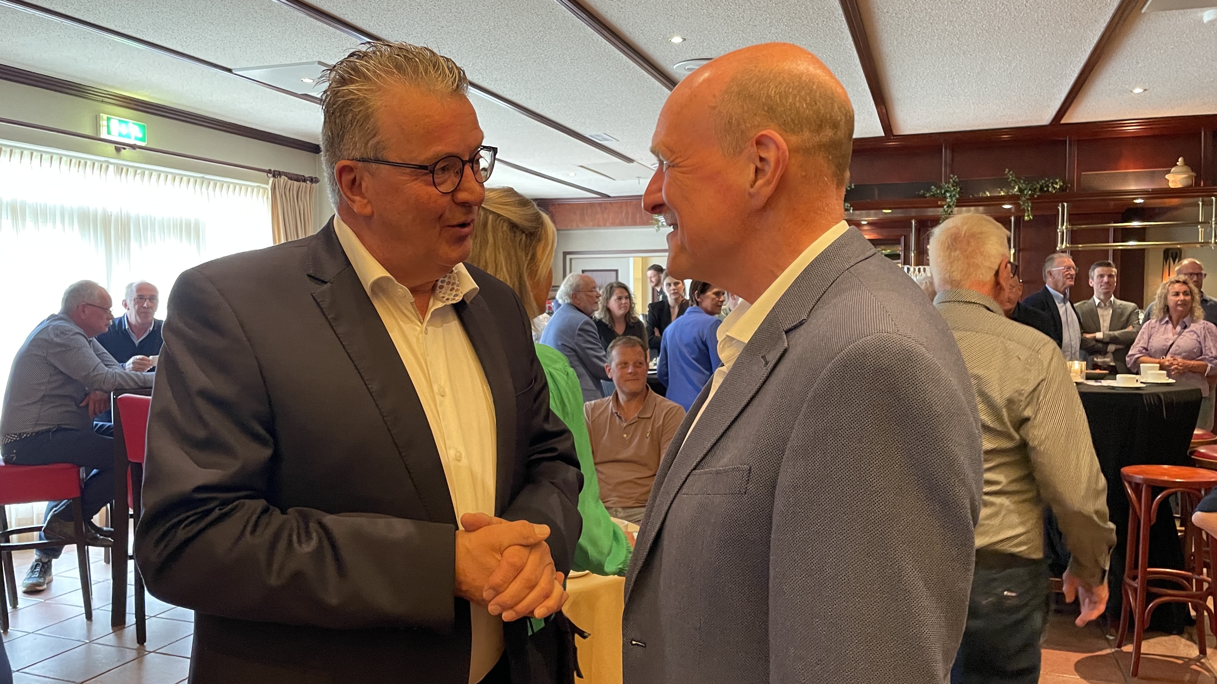 Wethouder Bas Luinge neemt afscheid op plek waar hij als tiener begon ...