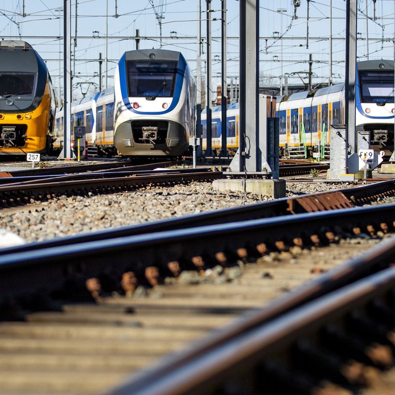 Twee schoonmakers onwel op rangeerterrein NS, één overleden, maar ...