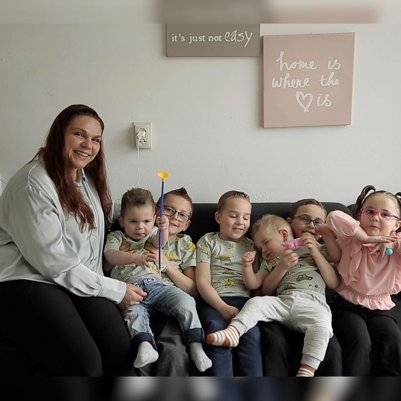Roxanne leeft met haar 6 kinderen van 120 euro per week en ...