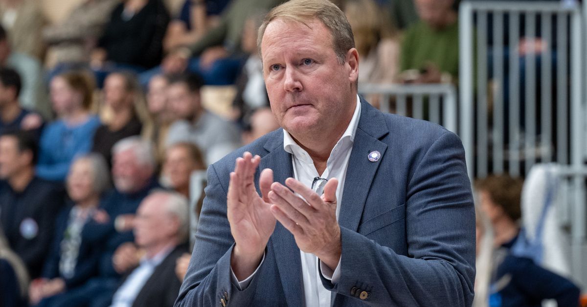 Sportnieuws | Cees Bruinink stopt na achttien jaar bij Katwijk - Omroep ...