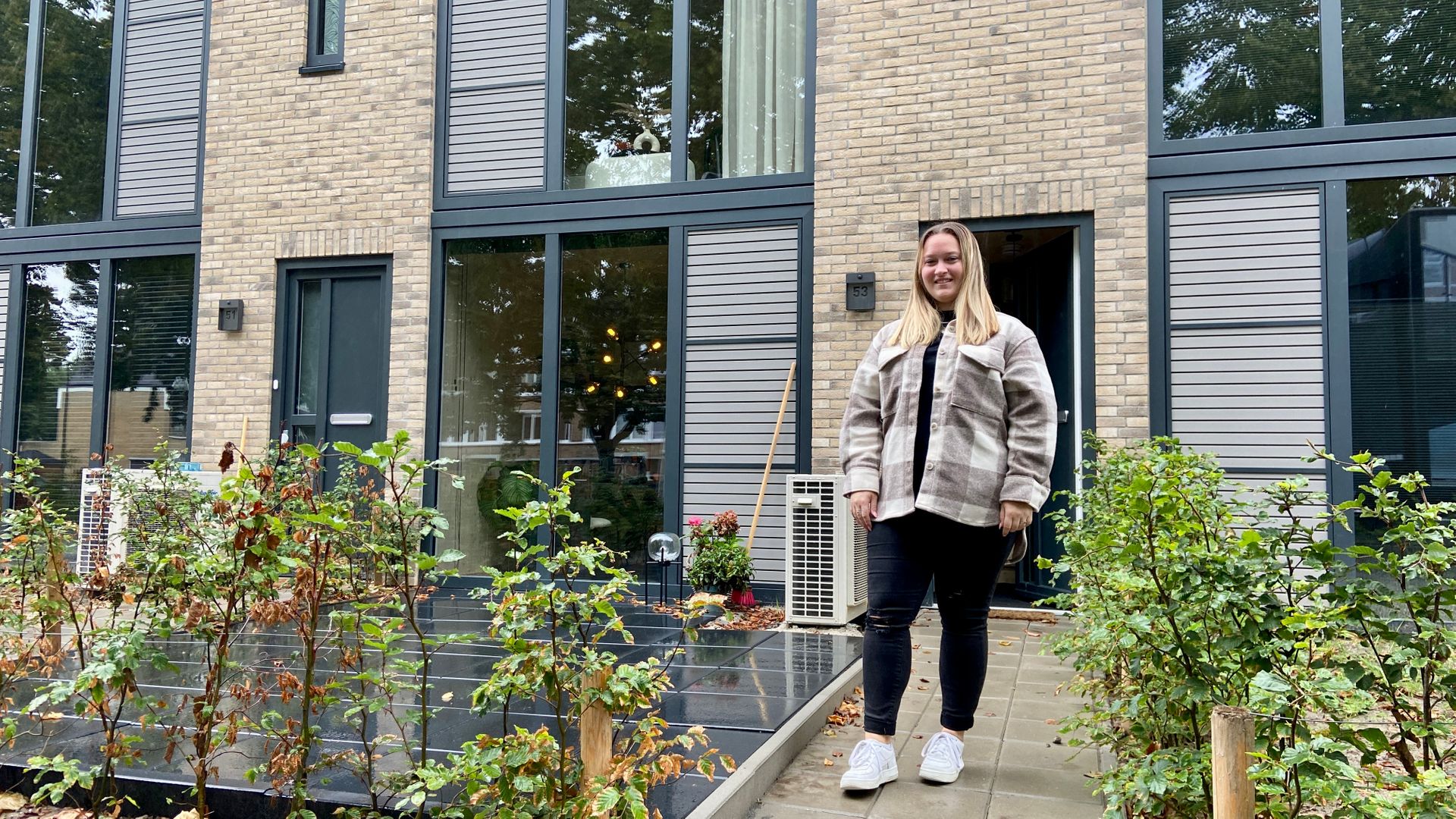 Jacobine (26) woont in starterswoning uit fabriek: 'Het is knus ...